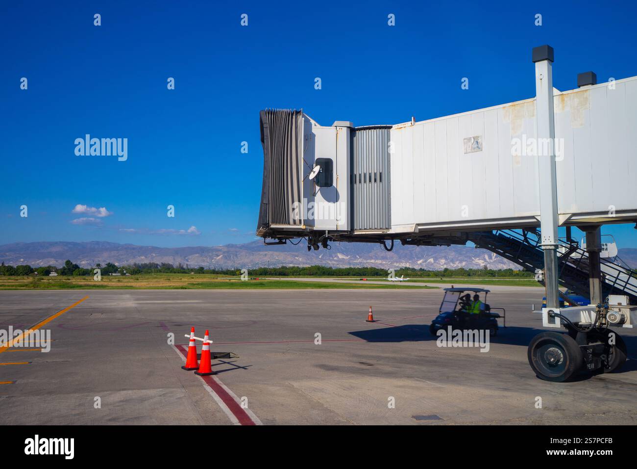 Skybridge waiting for the next plane in Toussaint louverture ...