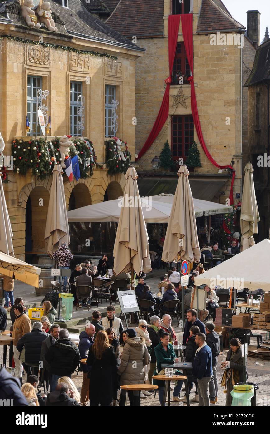 Truffle festival in the medieval town of Sarlat in the Périgord Noir in the southwest of France ...
