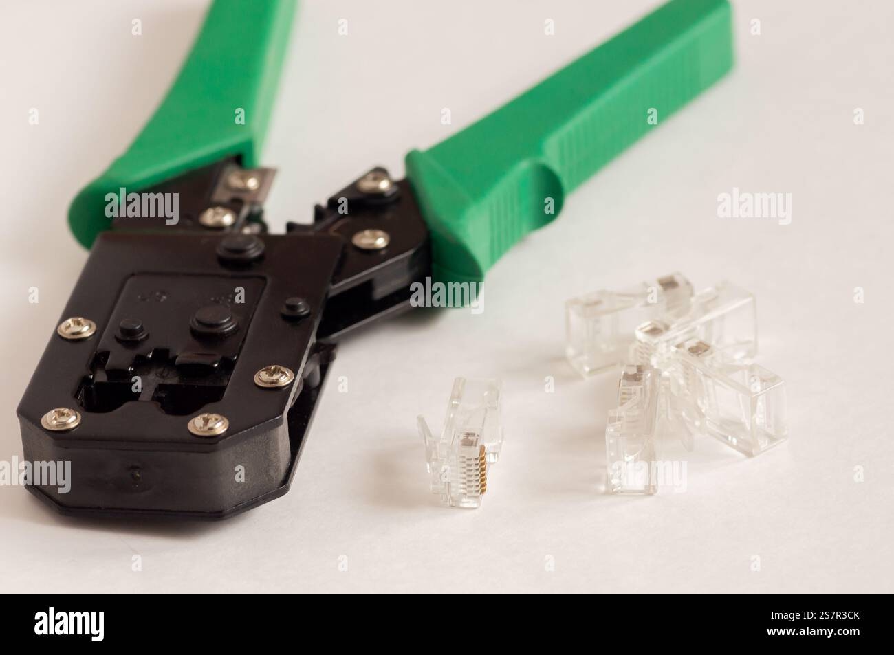Modular plug crimpers for RJ-45, white background, Crimper, Twisting ...
