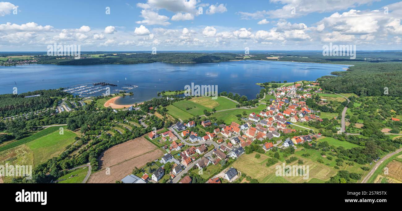 Sonniger Sommertag am Großen Brombachsee rund um das Seezentrum ...