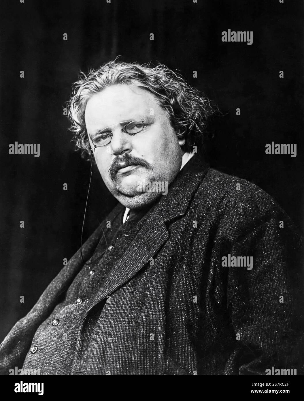 Early 20th century critic hi-res stock photography and images - Alamy
