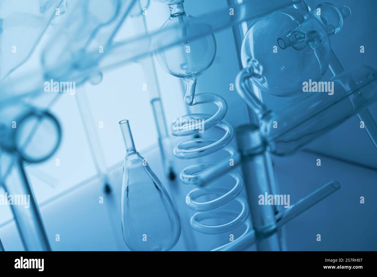 Transparent glass apparatus arranged for scientific experimentation ...
