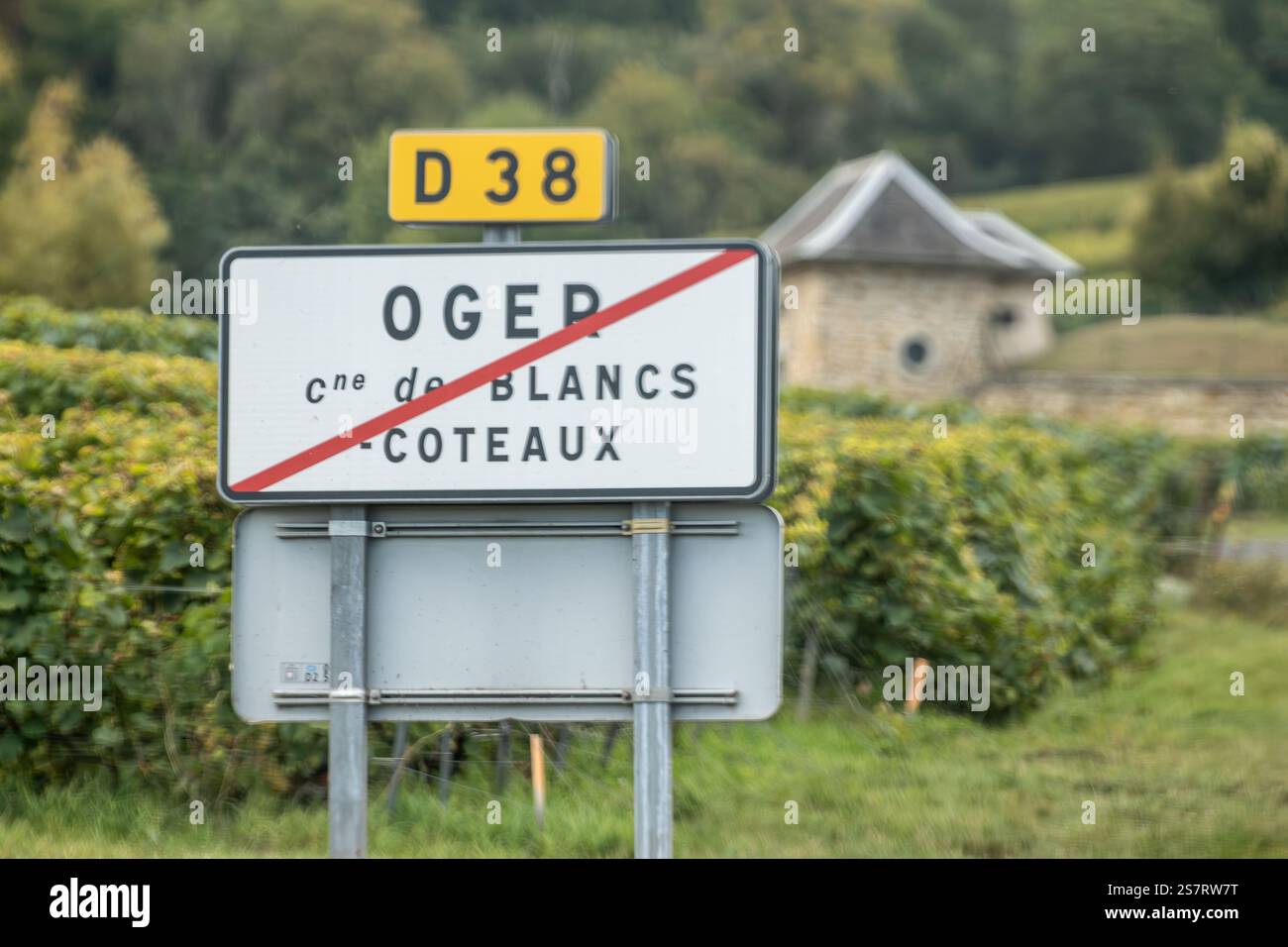 Road signes, directions and places of destinations, Gran Cru villages ...
