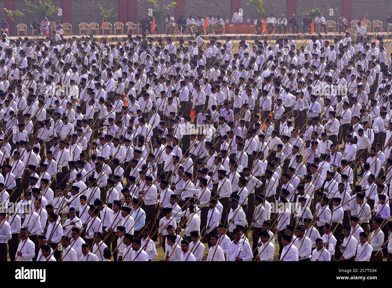 India. 19th Jan, 2025. Members of the Rashtriya Swayamsevak Sangh (RSS ...