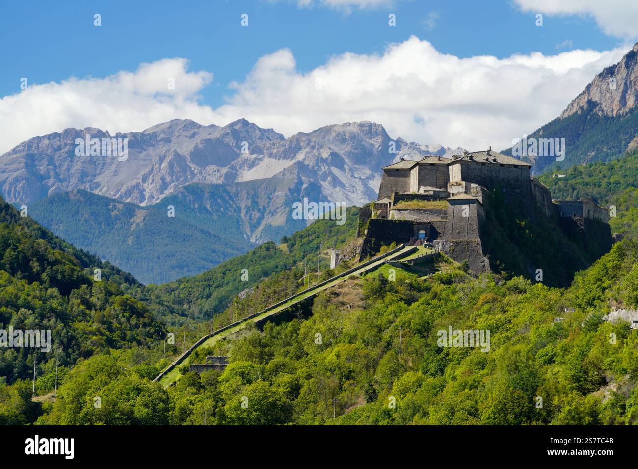 Europe's largest fortress ,Fenestrelle Fortress ,Fortezza di ...