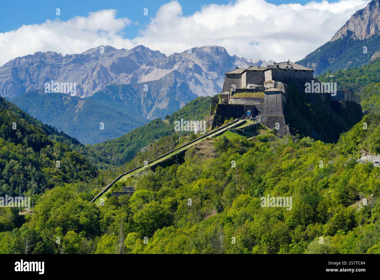 Europe's largest fortress ,Fenestrelle Fortress ,Fortezza di ...