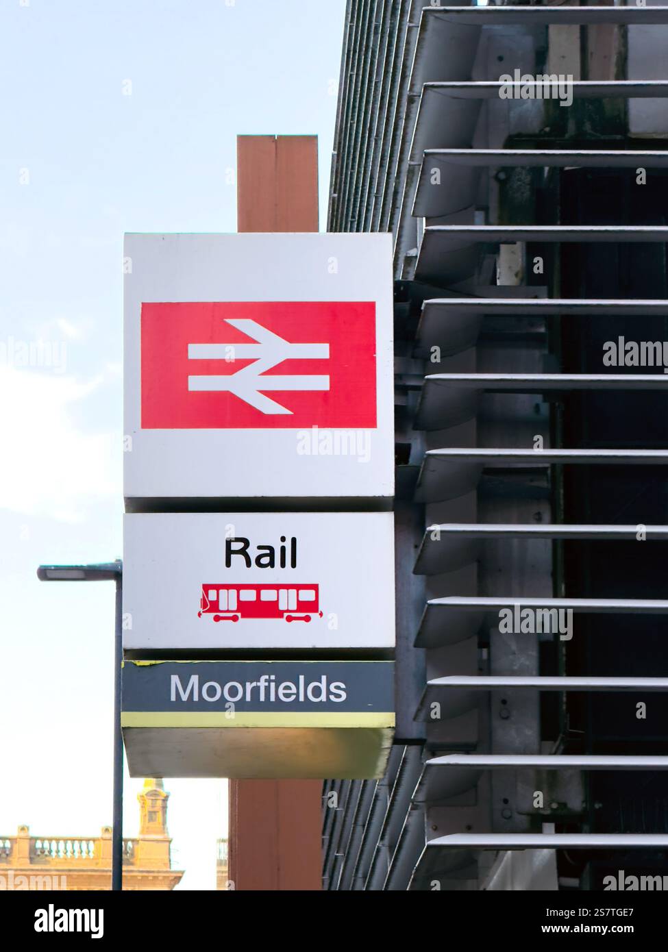 Moorfields Station. Liverpool Stock Photo - Alamy