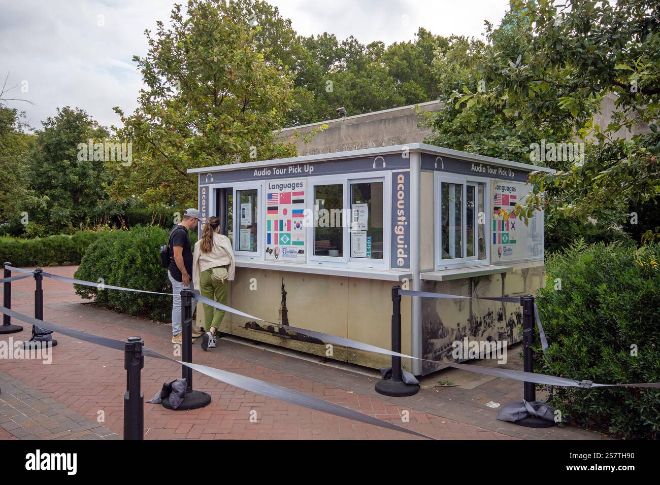 Acoustiguide hi-res stock photography and images - Alamy