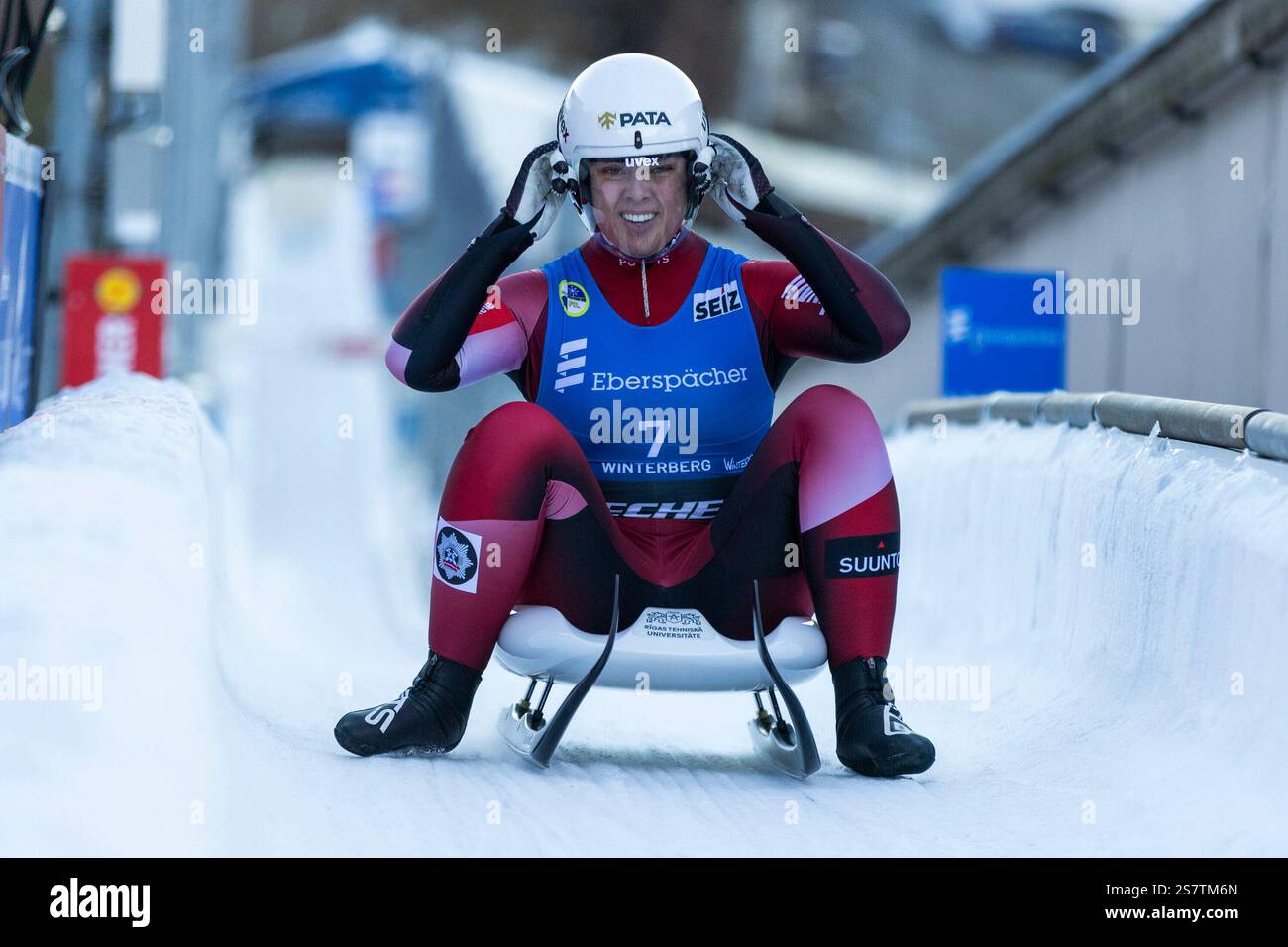 Winterberg, Deutschland. 18th Jan, 2025. Kendija Aparjode (LAT) bei der Zieleinfahrt. Ebersp ...