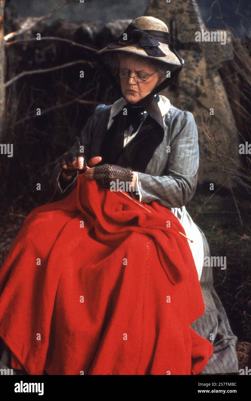 ANGELA LANSBURY in THE COMPANY OF WOLVES 1984 director NEIL JORDAN ...