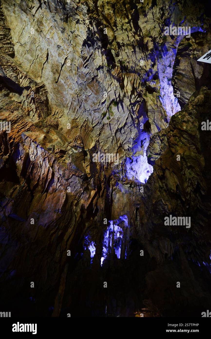 The Hida Great Limestone Cave in Gifu prefecture, Japan Stock Photo - Alamy