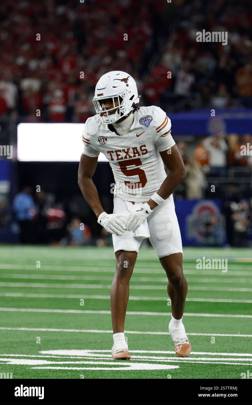Texas wide receiver Ryan Wingo (5) lines up for the snap during the ...