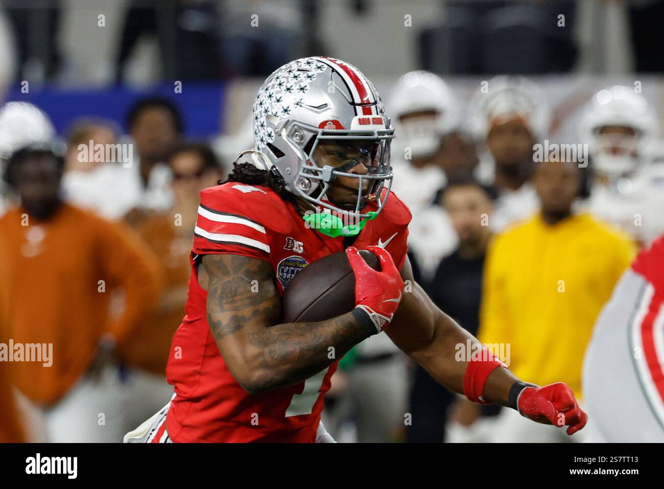 Ohio State running back Quinshon Judkins (1) carries the ball during ...