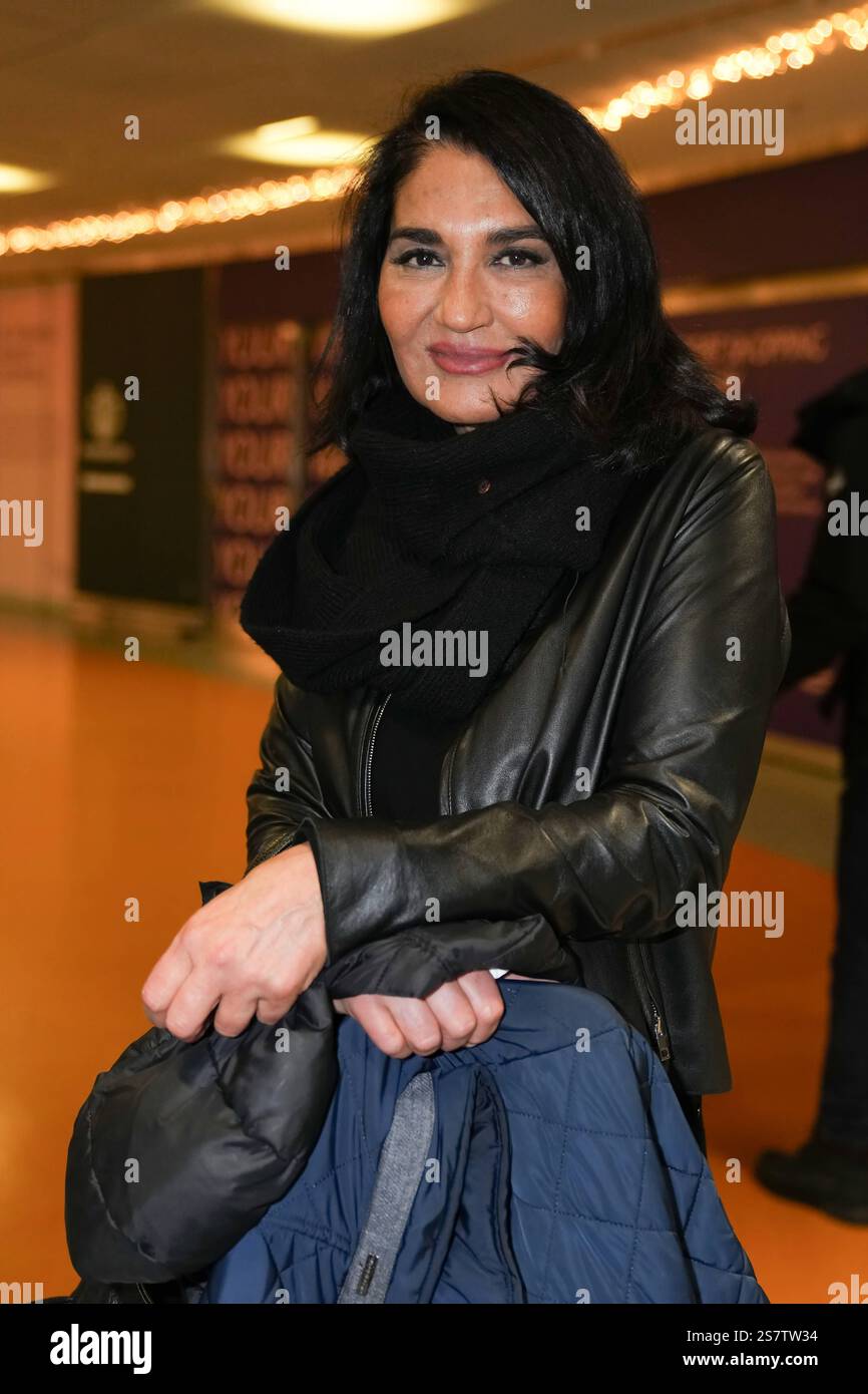 RTL Dschungelcamp - Frankfurt 2025. Jürgen Hingsen mit Ehefrau Francesca Santonocito beim Abflug ...