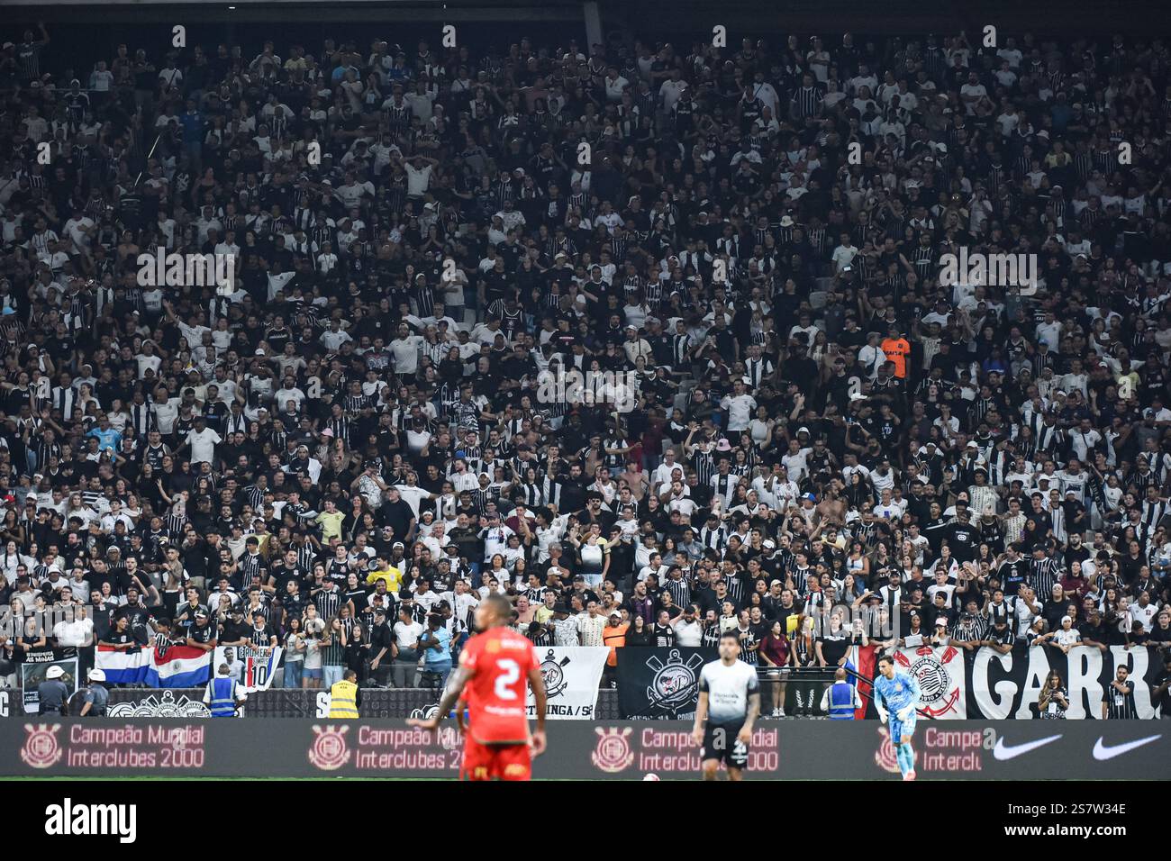 Corinthians fans during the game between Corinthians and Velo Clube at ...