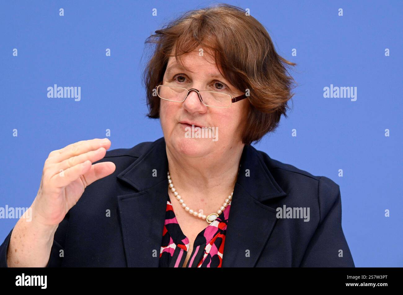 Theresa Schopper bei der Bundespressekonferenz Ein parteiübergreifender ...
