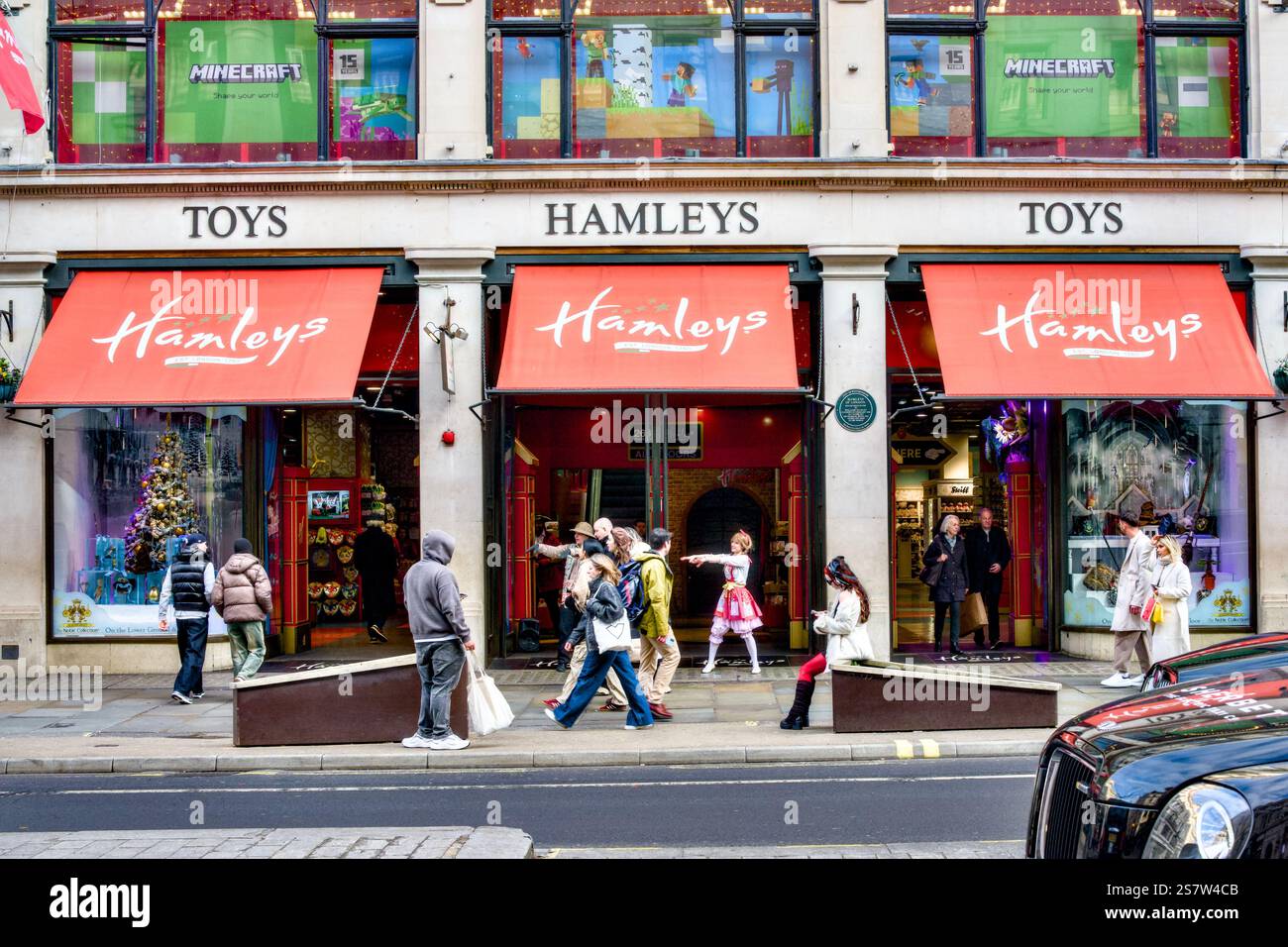 Hamleys Toy Store, Regent Street, London, England, U.K Stock Photo - Alamy