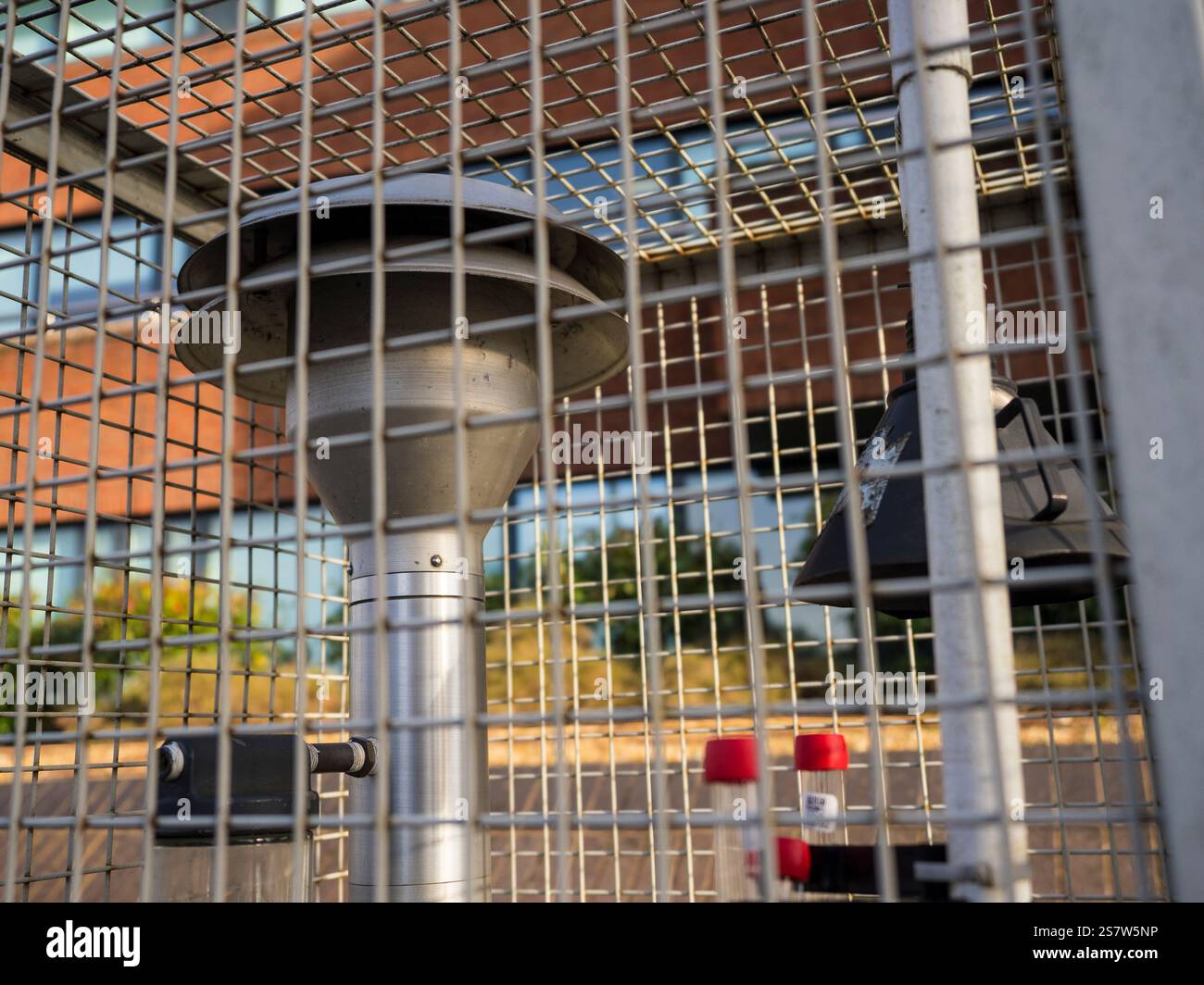 Air Quality Monitoring in a High Traffic Area, Reading, Berkshire ...