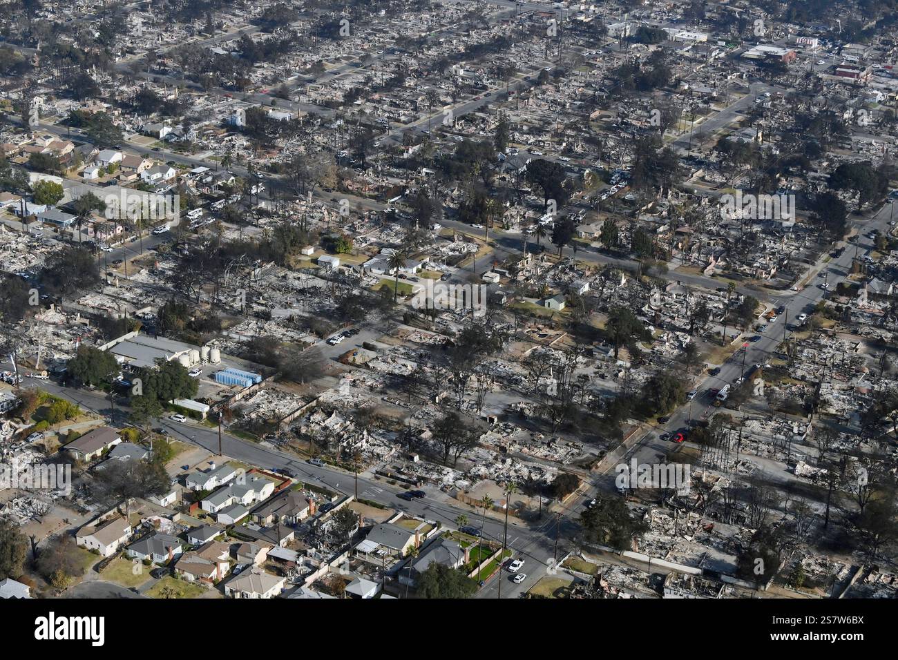 Los Angeles, United States. 19th Jan, 2025. Homes burned to the ground ...