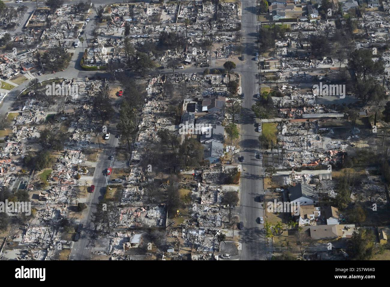 Los Angeles, United States. 19th Jan, 2025. Homes burned to the ground ...