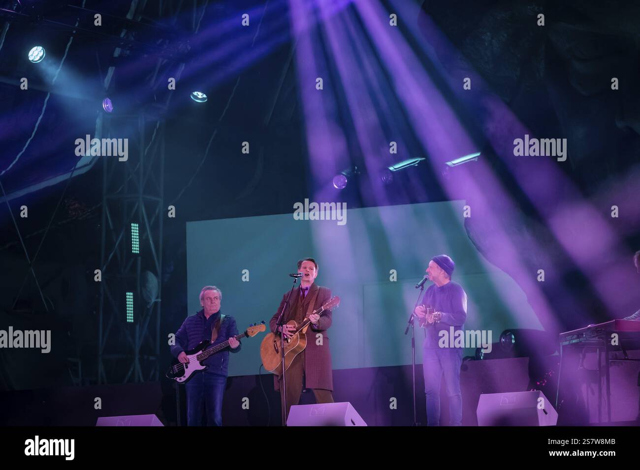 Multiple cultures hi-res stock photography and images - Alamy