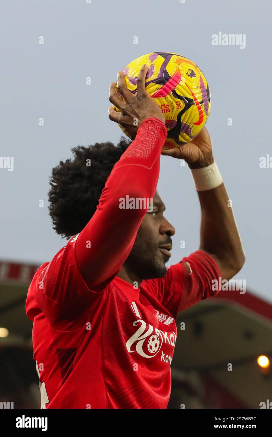 Nottingham, UK. 19th Jan, 2025. Nottingham Forest defender Ola Aina (34 ...
