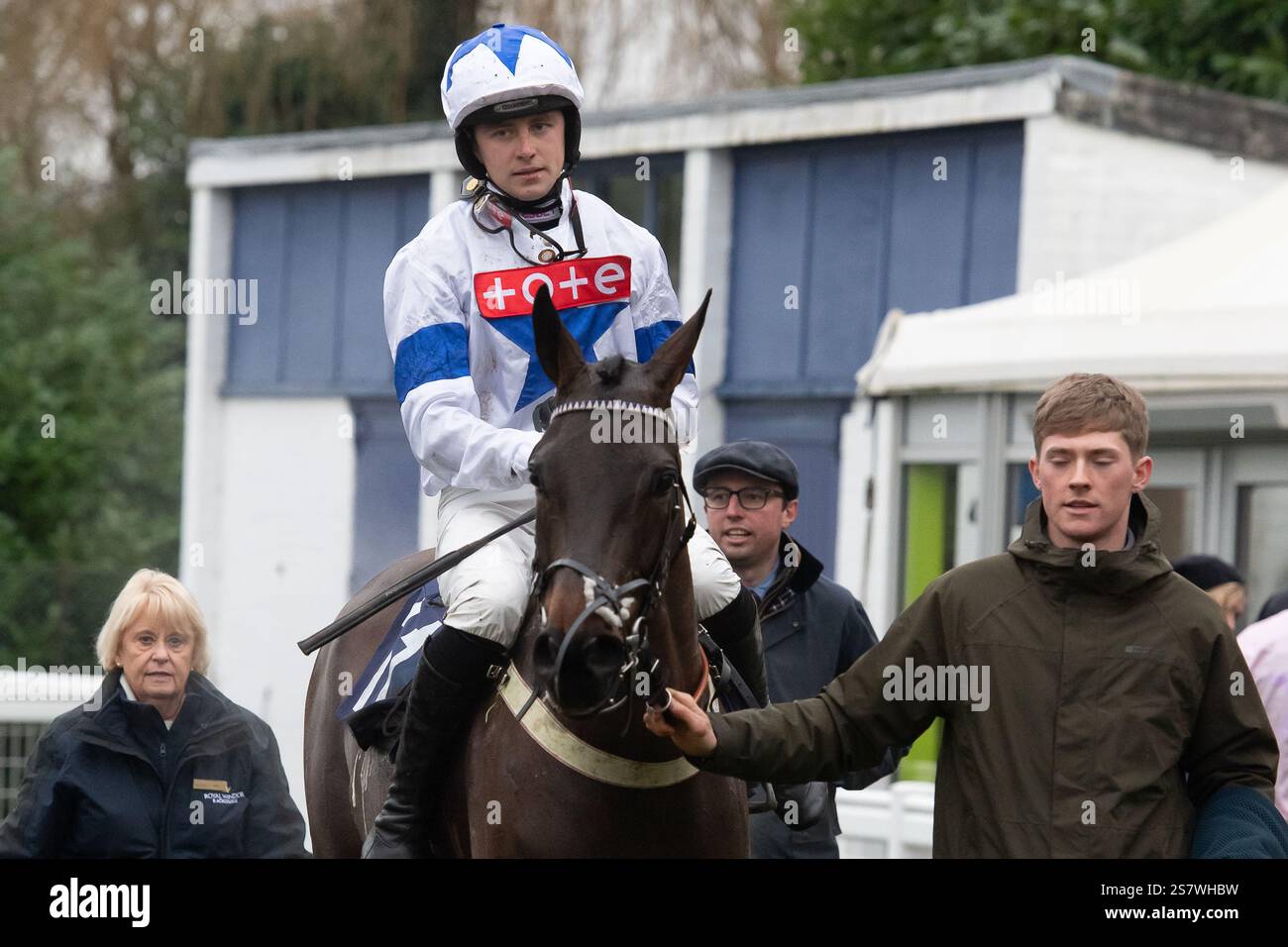 Windsor, Berkshire, UK. 19th January, 2025. TITAN DISCOVERY ridden by ...