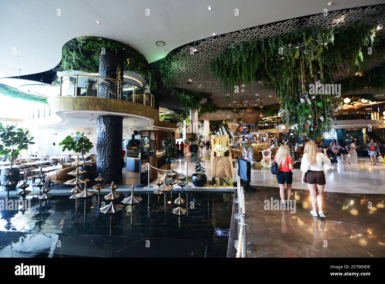 The beautiful interior of the Iconsiam shopping mall in Bangkok ...