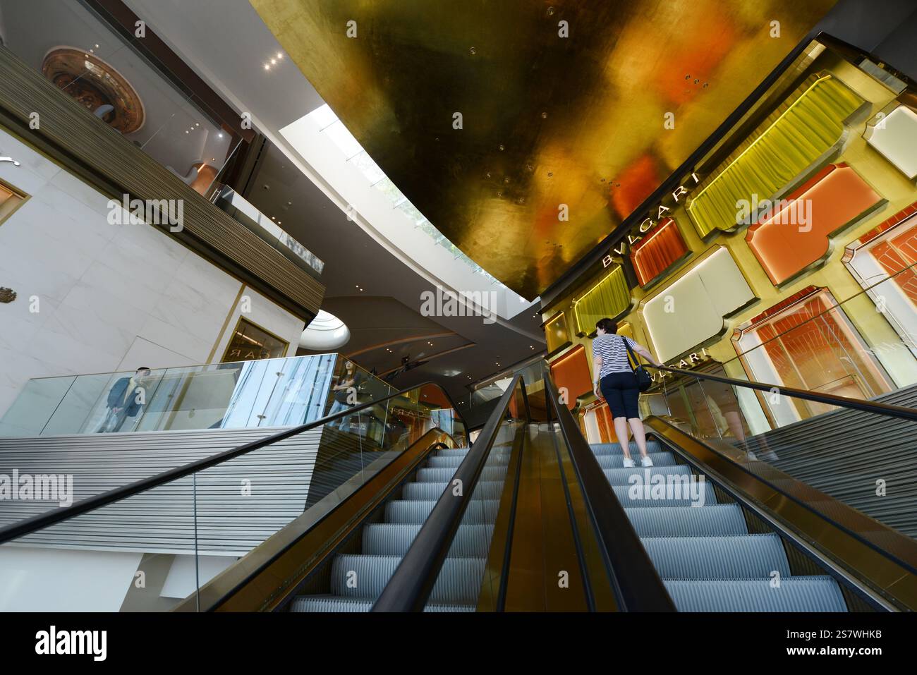 The beautiful interior of the Iconsiam shopping mall in Bangkok ...