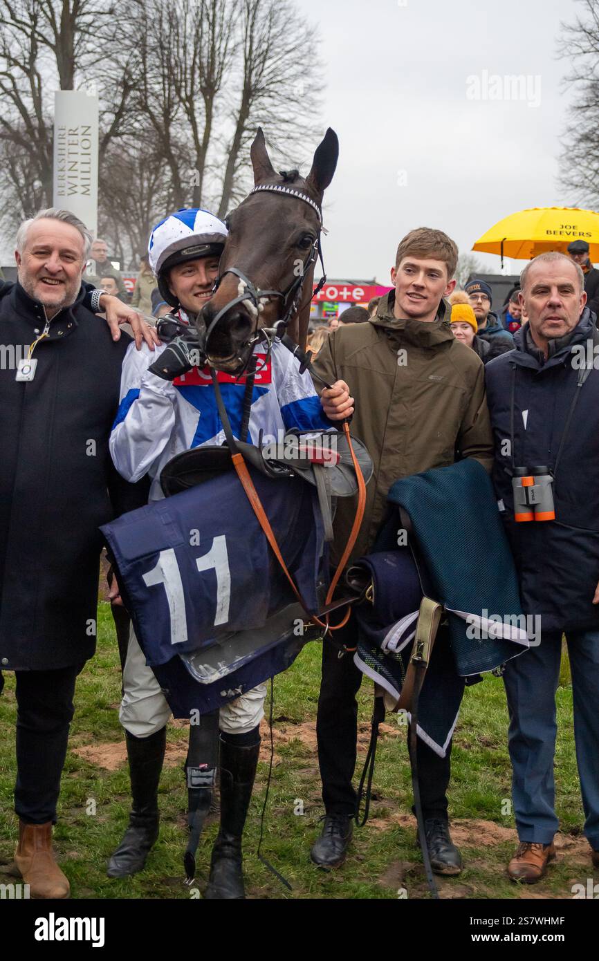 Windsor, Berkshire, UK. 19th January, 2025. TITAN DISCOVERY ridden by ...