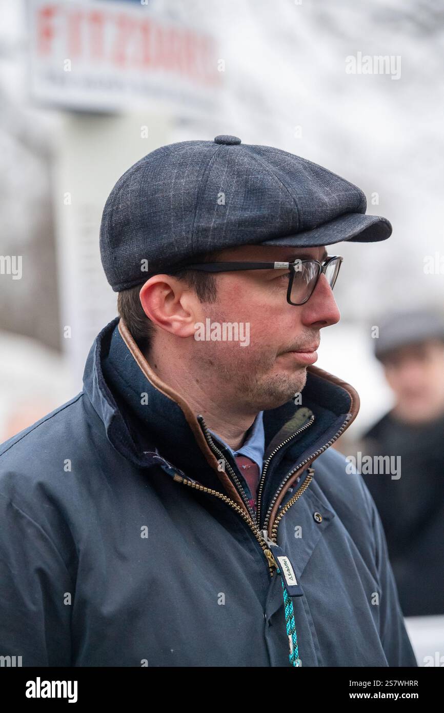 Windsor, Berkshire, UK. 19th January, 2025. Trainer Robbie LLewellyn ...