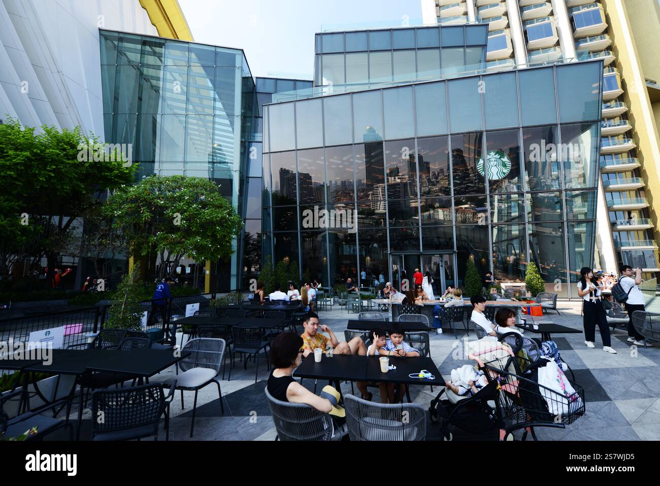 The beautiful rooftop balcony at the Iconsiam shopping mall in Bangkok ...