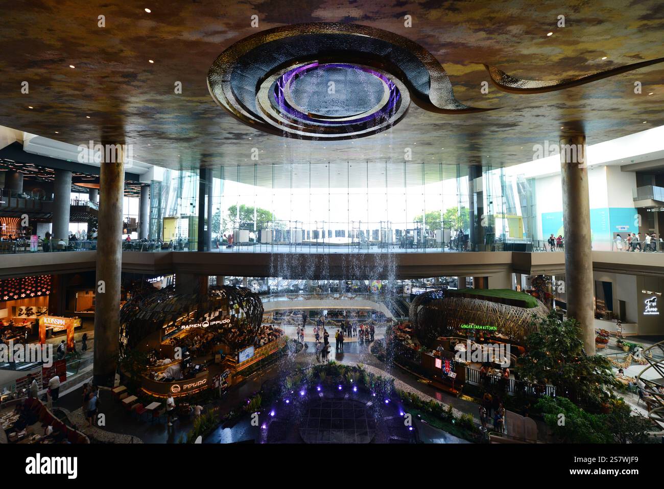 The beautiful interior of the Iconsiam shopping mall in Bangkok ...