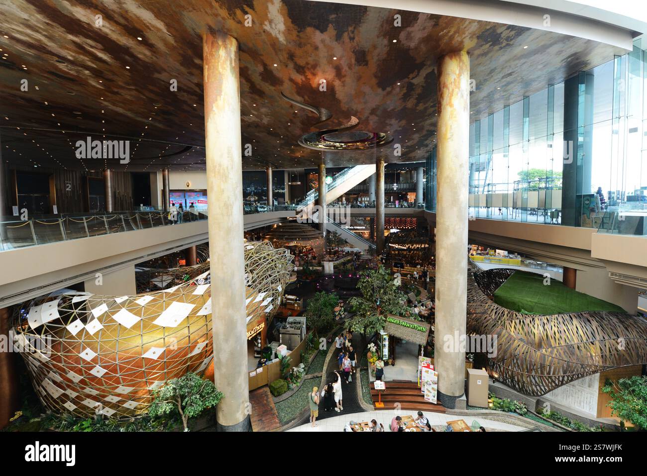 The beautiful interior of the Iconsiam shopping mall in Bangkok ...