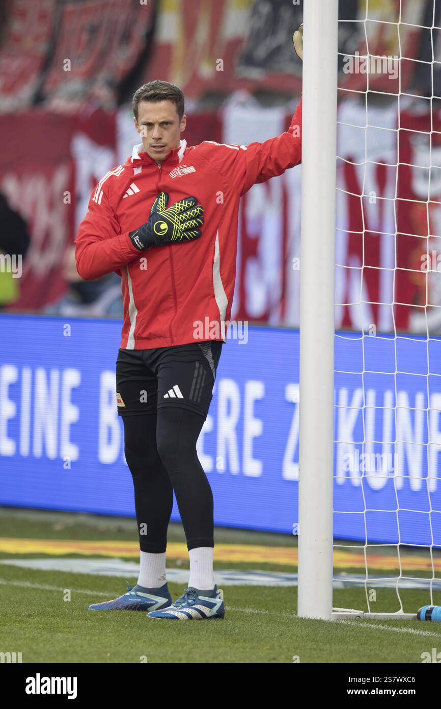 Football match, Goalkeeper Alexander SCHWOLOW 1.FC Union Berlin ...