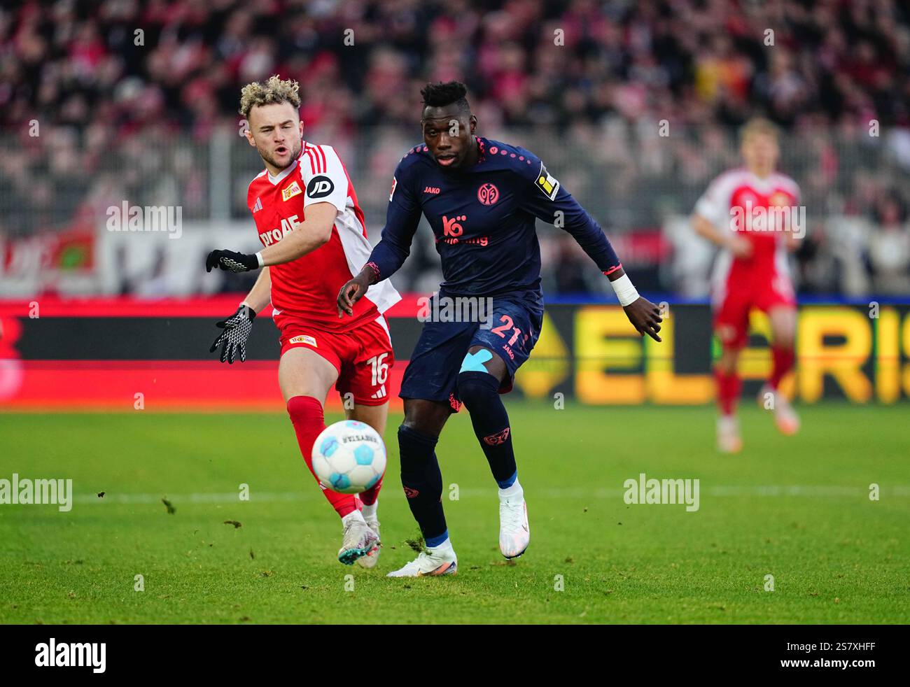 January 19 2025: Danny da Costa of 1.FSV Mainz 05 controls the ball ...