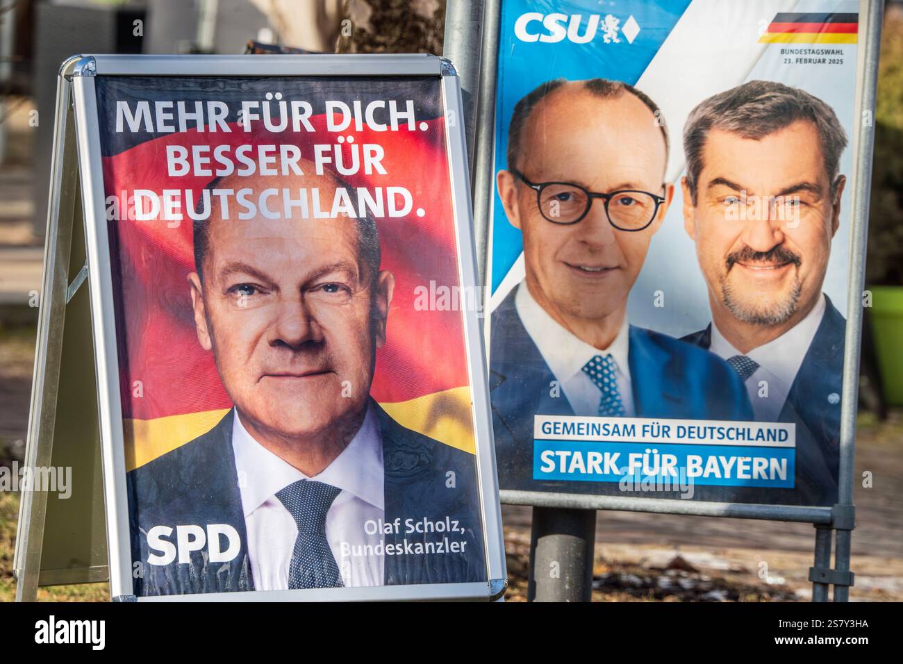 Olaf Scholz, SPD, Friedrich Merz, CDU, Markus Söder, CSU, Wahlplakate ...