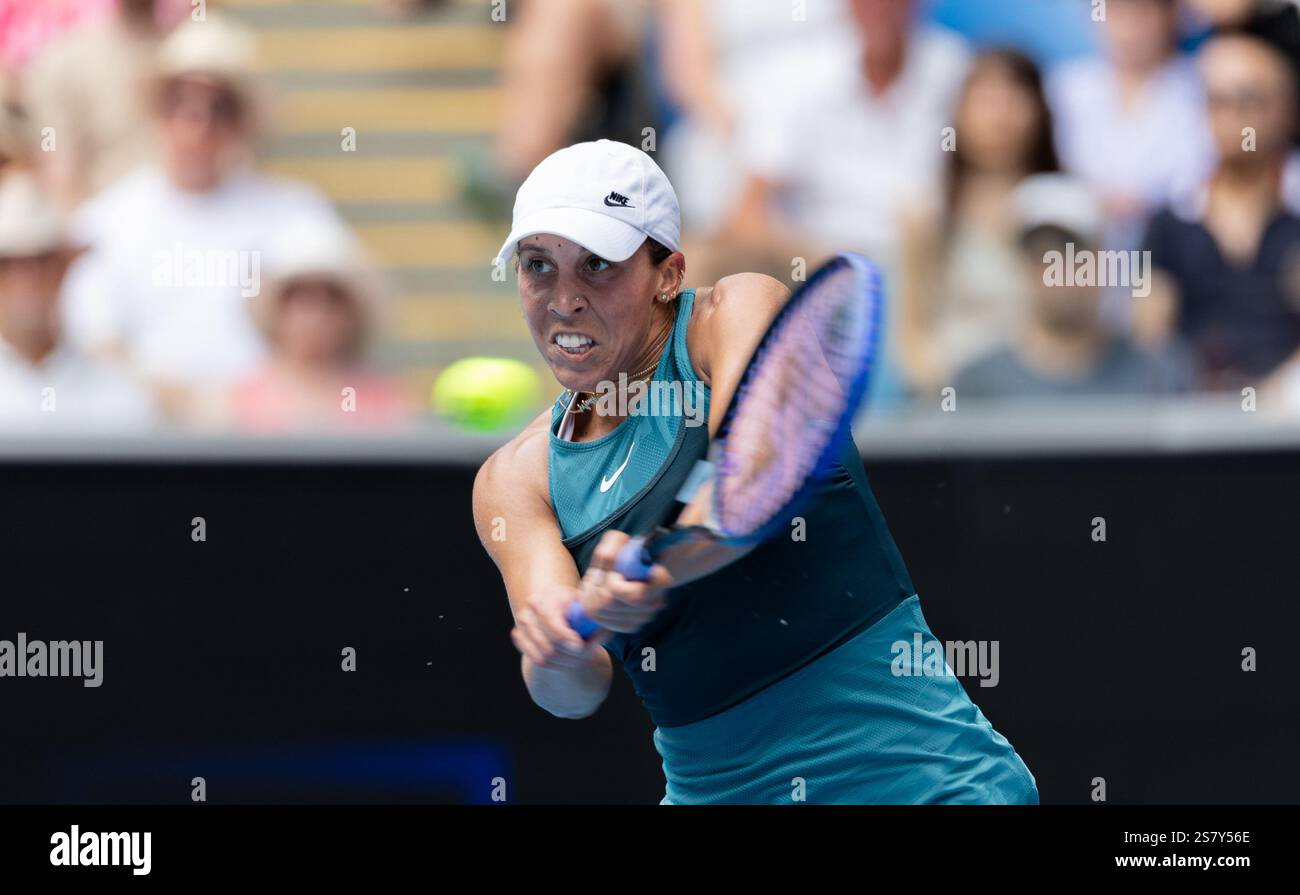 (250120) -- MELBOURNE, Jan. 20, 2025 (Xinhua) -- Madison Keys hits a ...