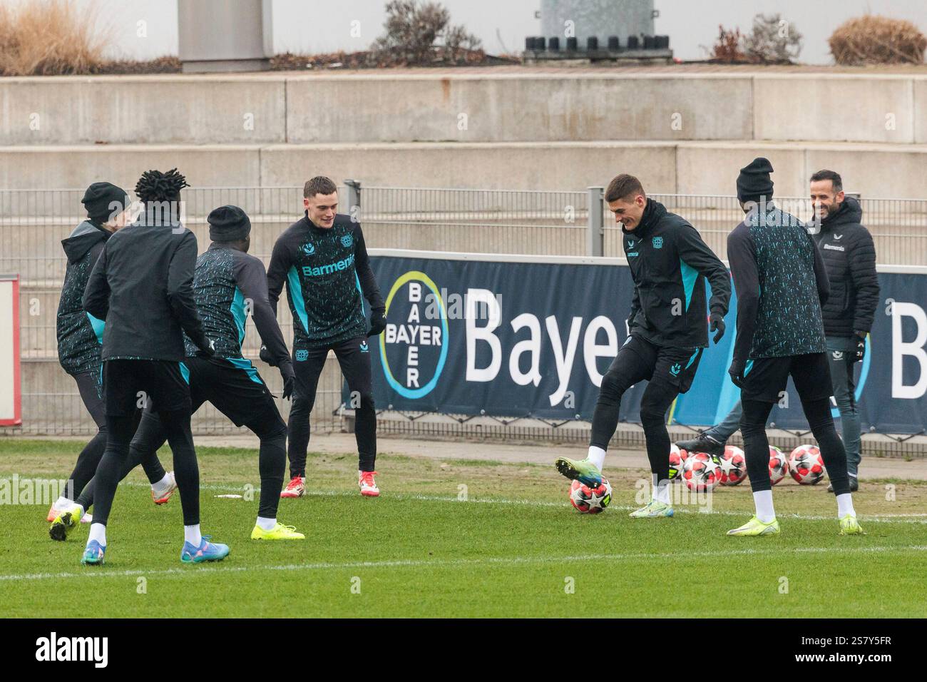 Leverkusen, Deutschland. 20th Jan, 2025. Patrick Schick (Bayer 04 Leverkusen, 14) am Ball UEFA ...