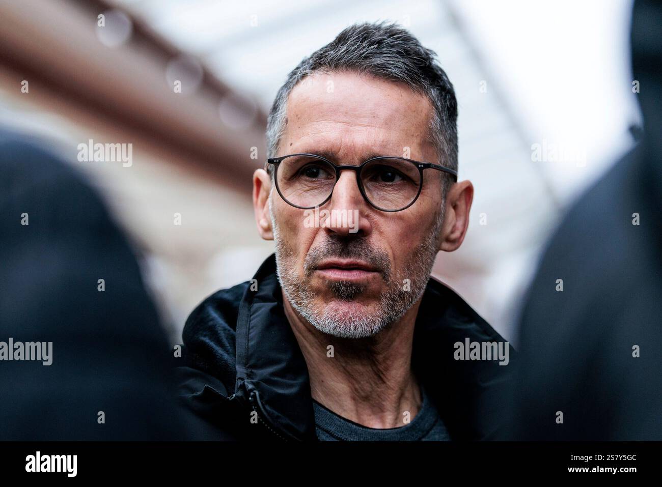 Thomas Eichin (Direktor Lizenz Bayer 04 Leverkusen) im Gespr?ch mit Journalisten UEFA Champions ...