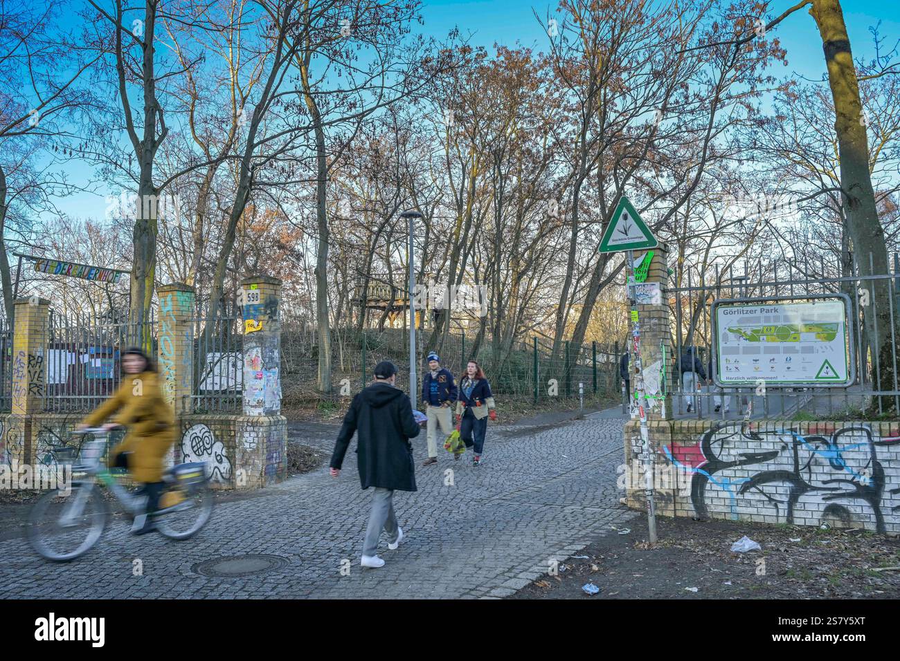 Eingang, Zaun, Görlitzer Park, Wiener Straße, Kreuzberg, Friedrichshain ...