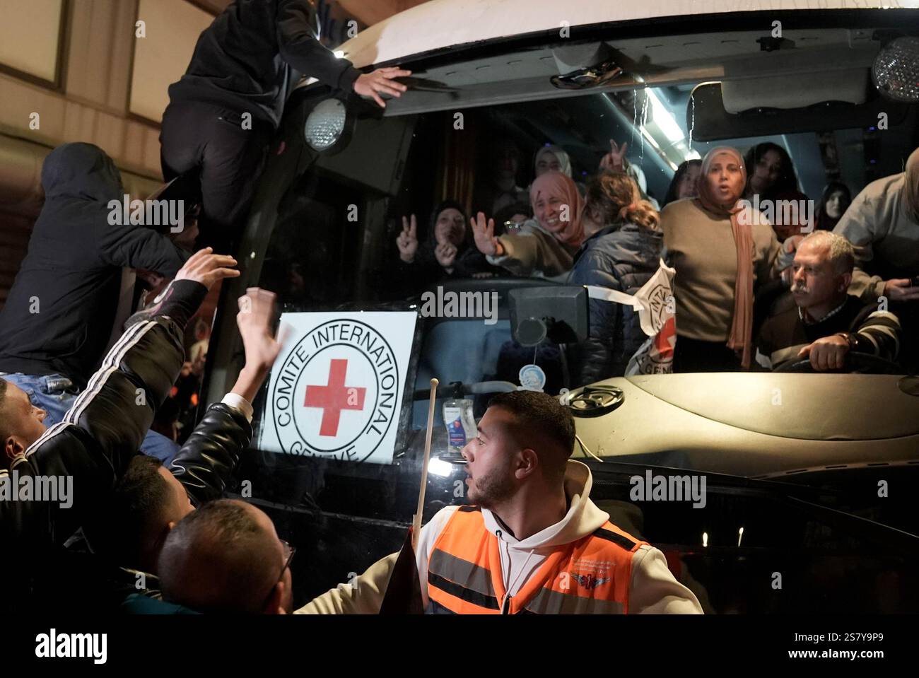Beitunia, Gaza. 20th Jan, 2025. Palestinians celebrate the release of ...
