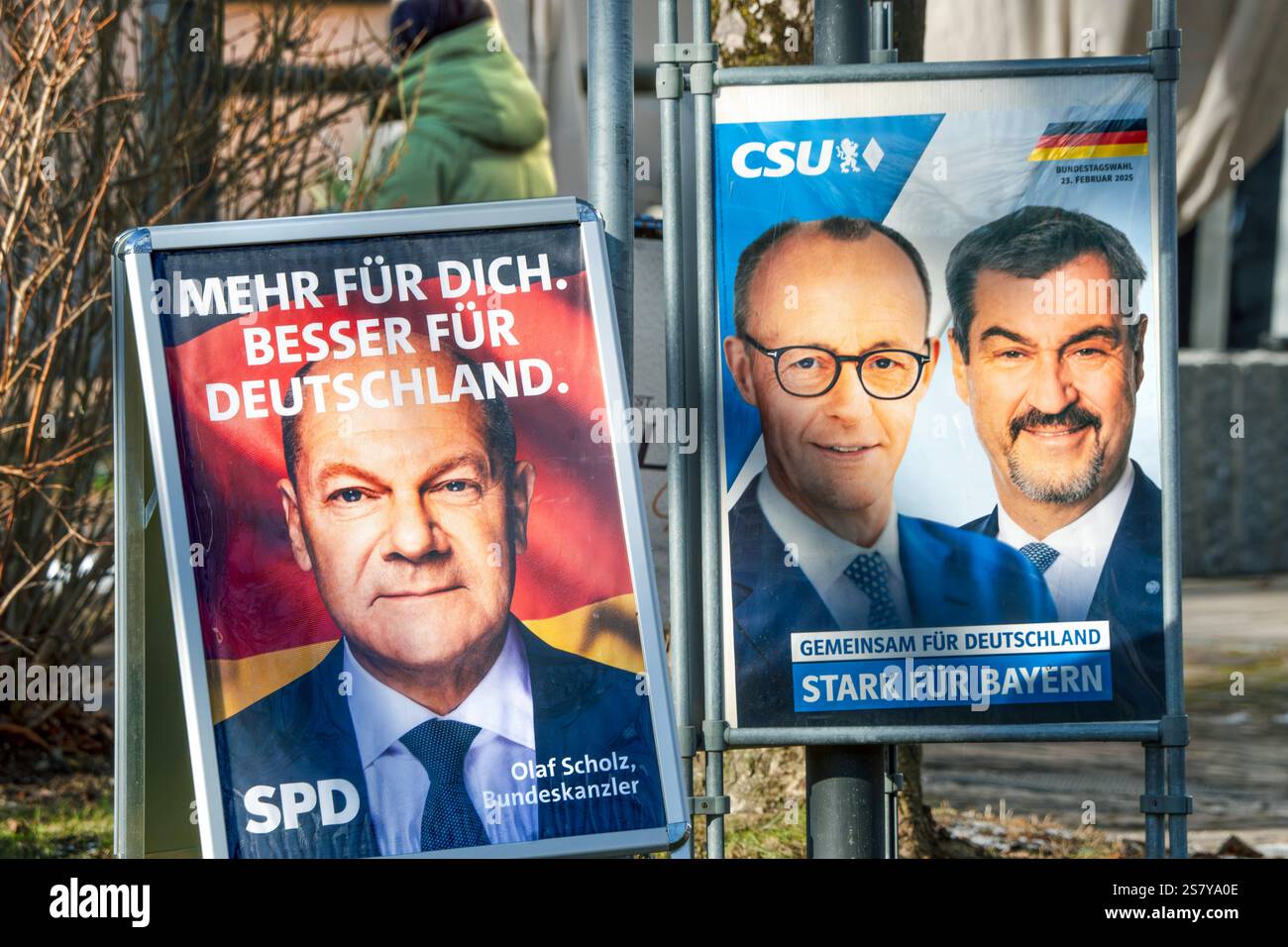 Olaf Scholz, SPD, Friedrich Merz, CDU, Markus Söder, CSU, Wahlplakate ...