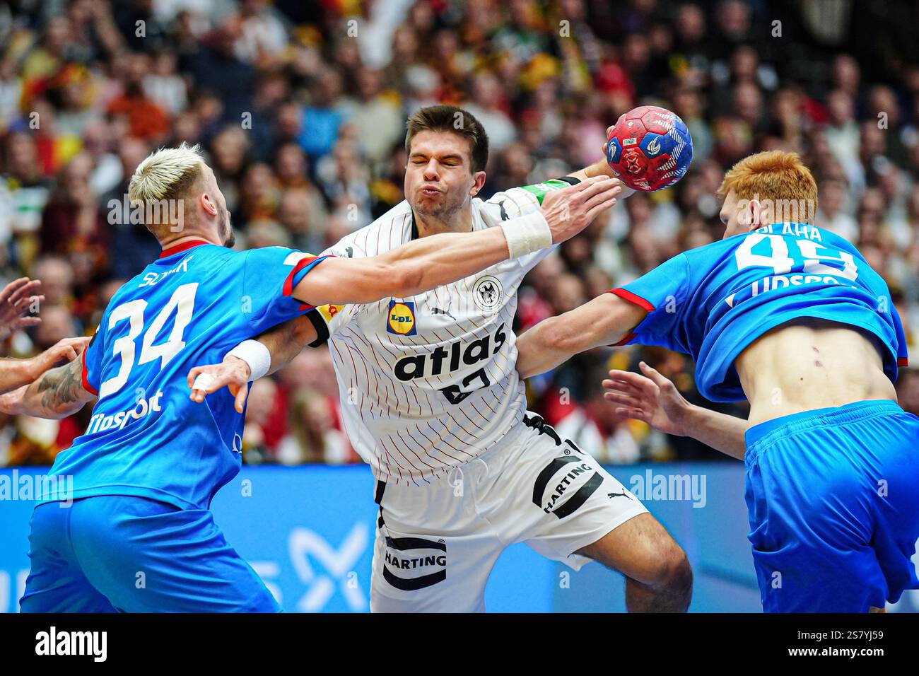 Dominik Solak (Tschechien, #34), Renars Uscins (Deutschland, #23 ...