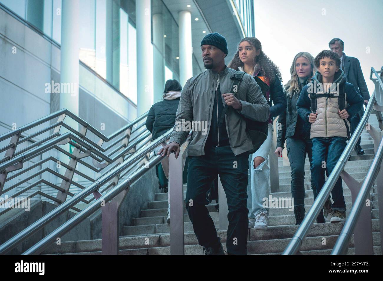 BACK IN ACTION, from left: Jamie Foxx, McKenna Roberts, Cameron Diaz ...