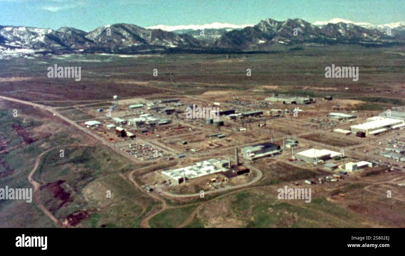 HALF-LIFE OF MEMORY: AMERICA'S FORGOTTEN ATOMIC BOMB FACTORY, Rocky ...
