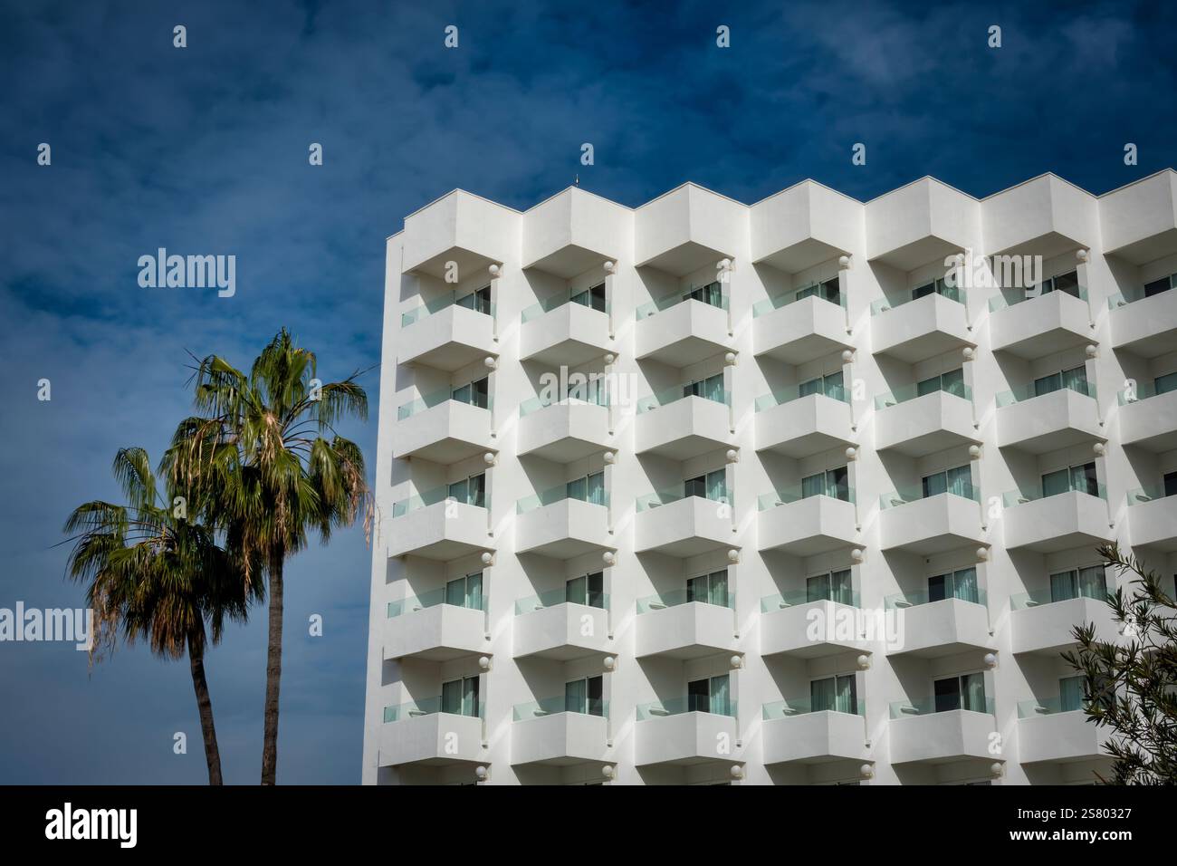 Geometric building background. Architectural detail of a geometrically ...