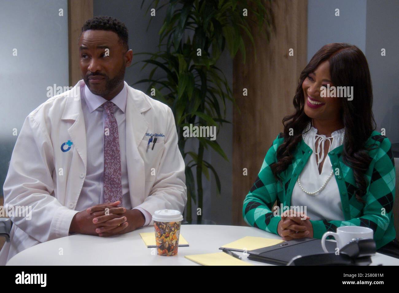 THE UPSHAWS, from left: Dawan Owens, Dayna Dooley, 'Running Numbers ...