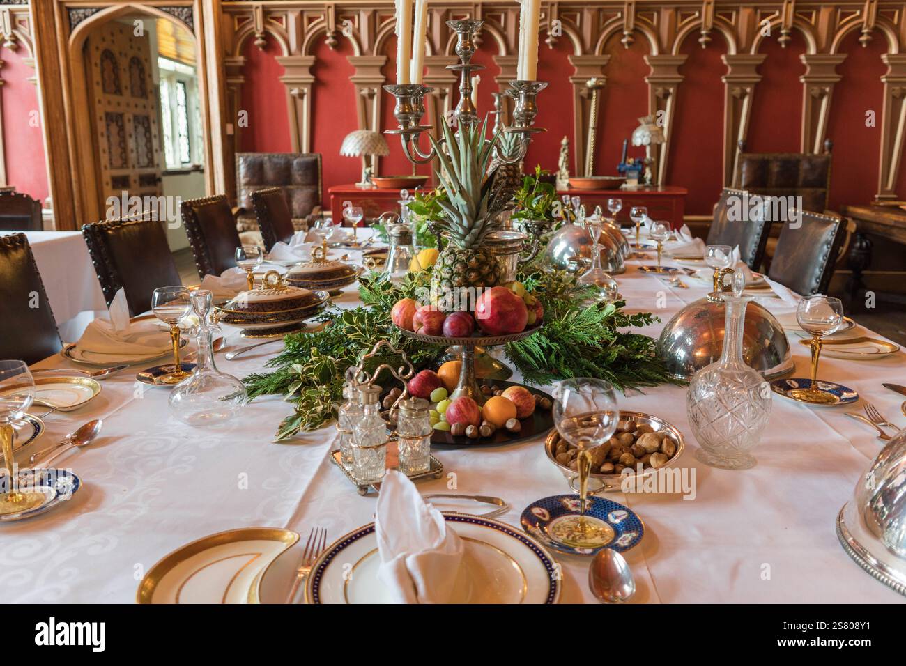 Victorian table setting hi-res stock photography and images - Alamy