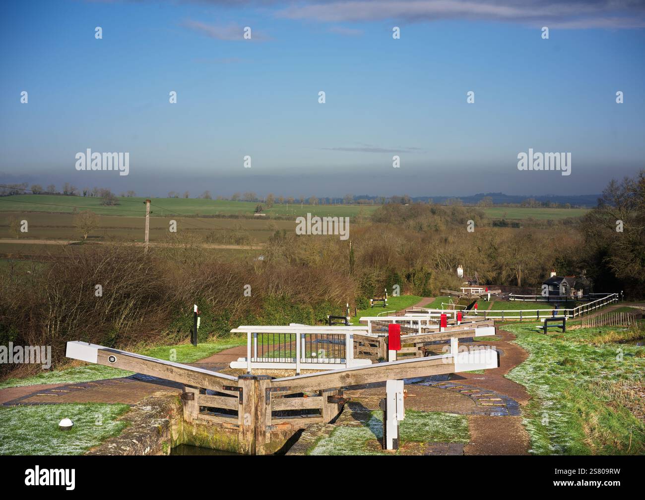 Longest flight of locks in the uk hi-res stock photography and images ...